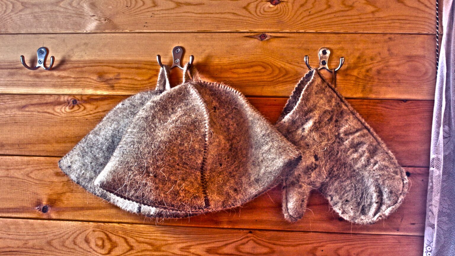 Sauna Hats: the ultimate guide to heat-proofing your head – Sauna Edge